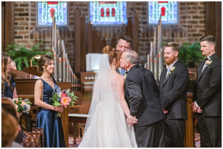 Elizabeth & Jeff | Dunham Chapel Baton Rouge Wedding | Renee Lorio ...