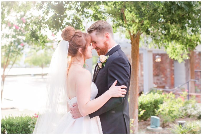 Elizabeth & Jeff | Dunham Chapel Baton Rouge Wedding | Renee Lorio ...