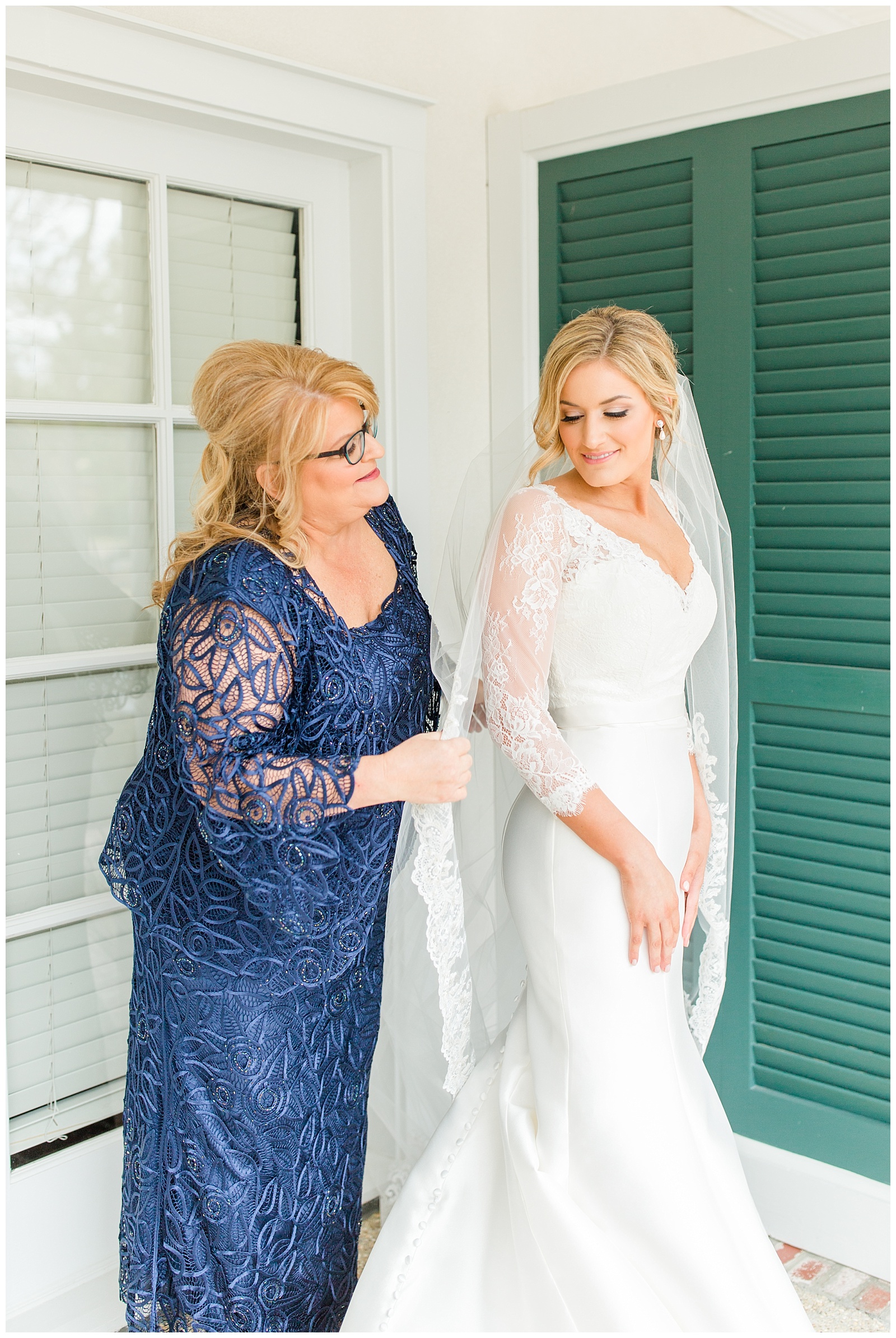 Erin & Brant | A Classic Ivory & Black Wedding at the Bluffs in St ...