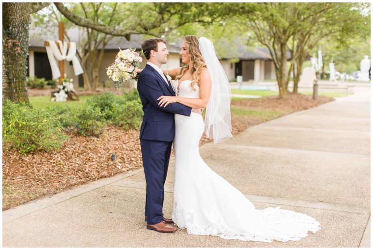 Maegan & Drew | Pale Blue Spring Wedding at the LSU Botanic Gardens ...